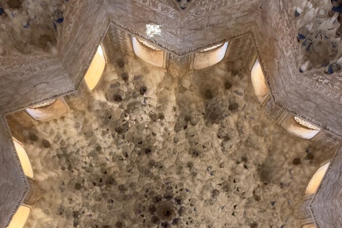 Premium Private Tour to the Alhambra and Generalife - Key Points