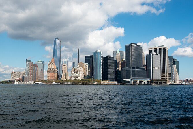 Premium Small Group New York 2-Day Tour From Washington D.C - Guides and Local Knowledge