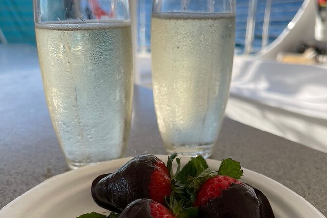 Premium Sunset Dinner Cruise from Ka’anapali Beach - Reviews and Authentic Traveler Perspectives