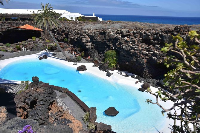 Premium Tour Timanfaya National Park and Cueva de Los Verdes - Frequently Asked Questions