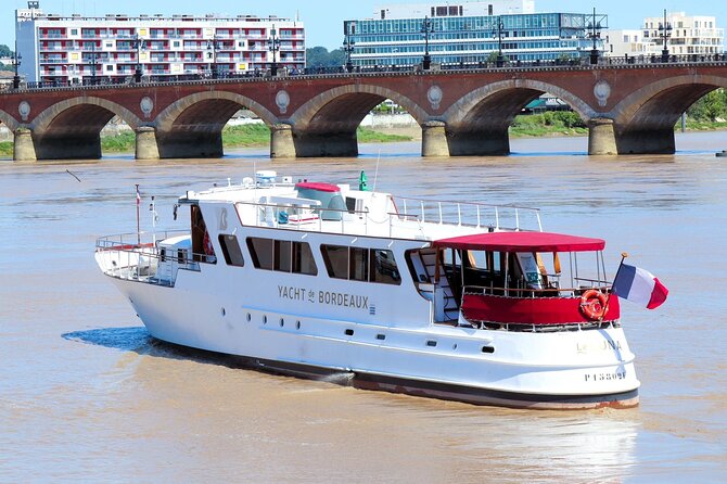 Prestige Commented Cruise Glass of Wine and Canelé in Bordeaux - Customer Feedback