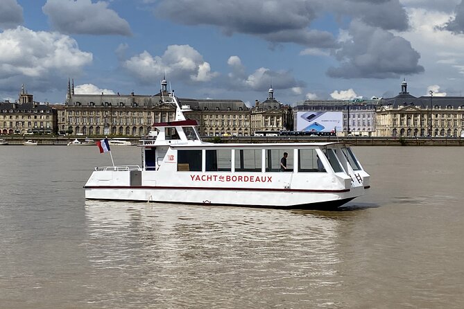 Prestige Commented Cruise Glass of Wine and Canelé in Bordeaux - Enjoying the Bordeaux Wine and Canelé