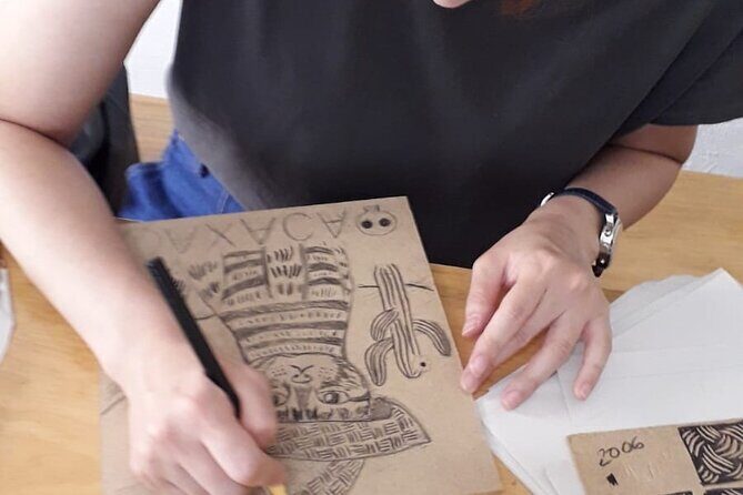 Print a work of art with a local artist for your home - FAQ
