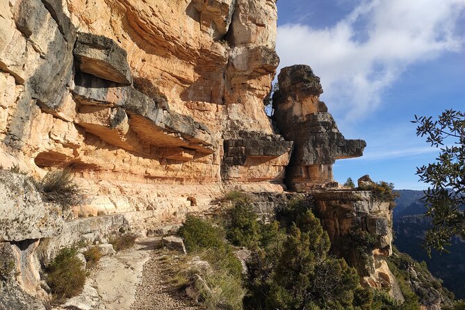 PRIORAT MEDIEVAL PRIORAT Full Day Tour Siurana and Escala Dei - FAQs