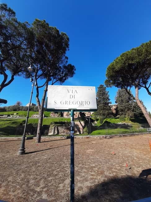 Private 1.5-Hour Family-Friendly Tour of the Colosseum - Key Points
