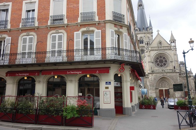 Private 10-hour round transfer to Champagne Epernay from Paris. Best offer! - Who Is This Tour Best For?