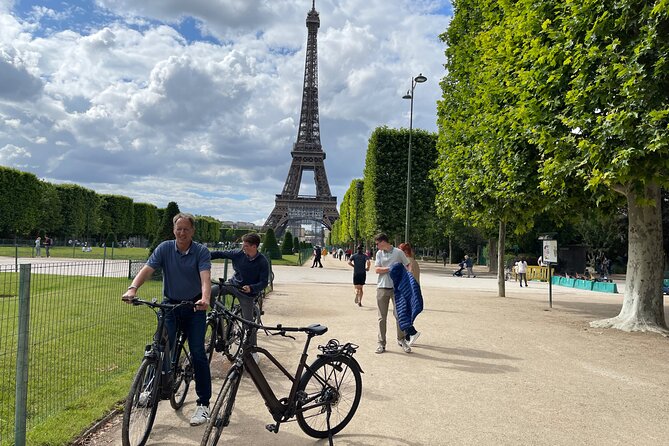 Private 2.5 Hour E-Bike Tour Around Paris - Why Choose This E-Bike Tour