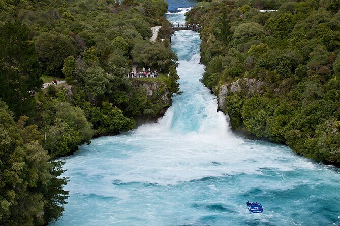 Private 2 Days Tour from Auckland - Waitomo, Hobbiton and Rotorua - The Sum Up