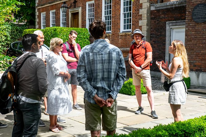 Private 2-Hour Cambridge Walking Tour With University Alumni Guide - Customization and Itinerary