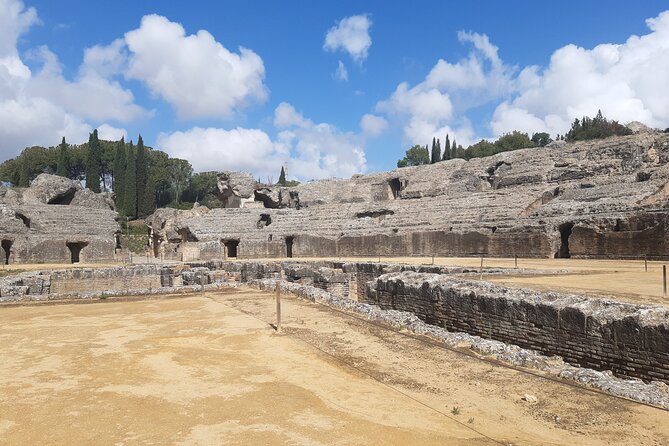 Private 2-Hour City Tour of Seville - Engaging With Knowledgeable Local Guides