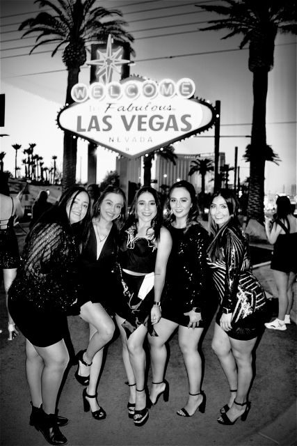 Private 2-Hour LV Limo Tour with Champagne and LV Goodies - FAQ
