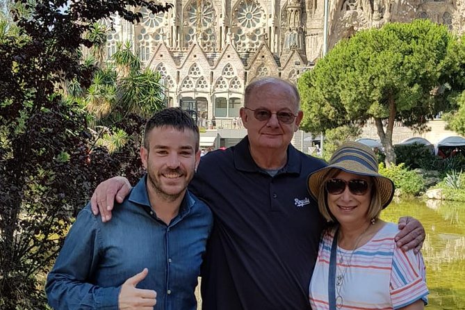 Private 2 Hours Sightseeing Tour in Barcelona - Who Should Consider This Tour?