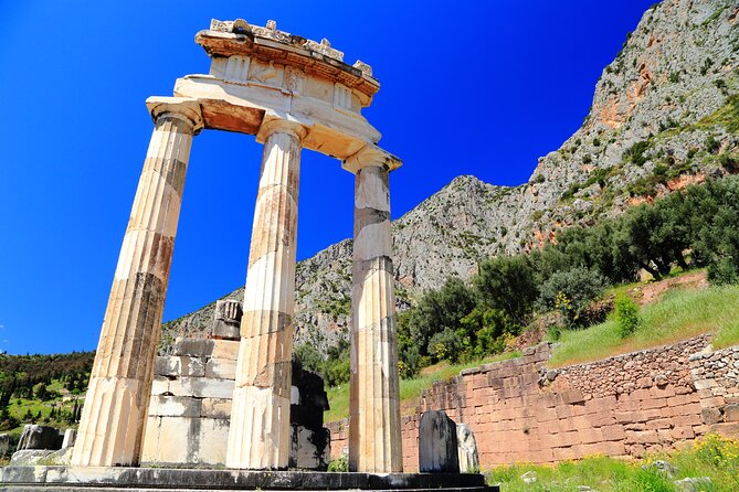 Private 2Days Trip to Delphi, Arachova Hosios Loukas & Thermopylae Tour - The Sum Up: Who Should Sign Up?