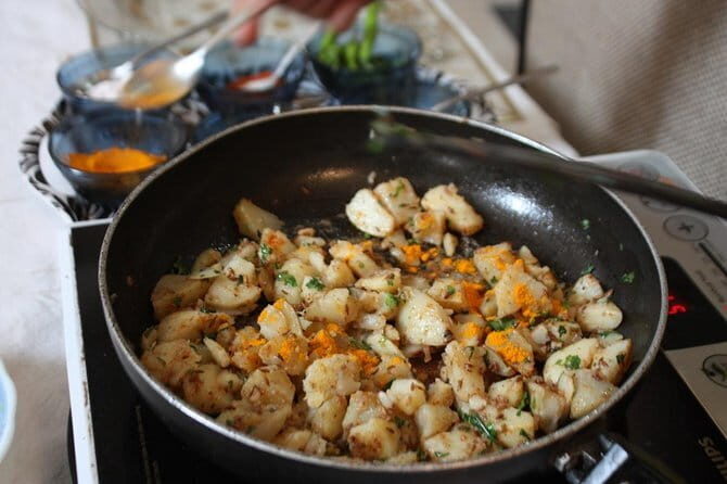 Private 3-Hour Cooking Lesson and Meal in a Local Home in Agra - Key Points