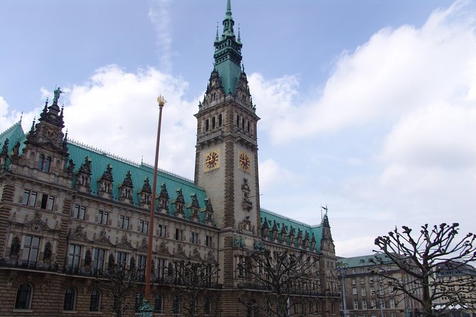 Private 3-Hour Hamburg Sightseeing Tour in a Mercedes Limousine - The Itinerary in Detail