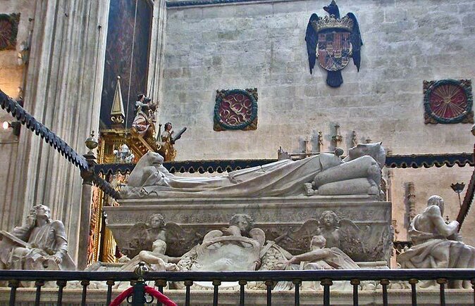 Private 3-hour Walking Tour Granada (incl. tickets to Cathedral & Royal Chapel) - A Close-Up Look at the Private 3-Hour Walking Tour in Granada