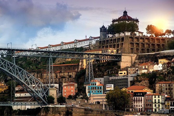 Private 3-hour walking tour of Porto with official tour guide - Practical Considerations and Tips