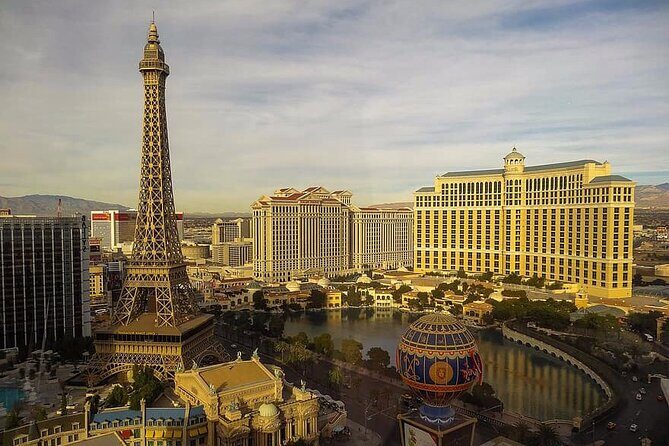 Private 3-Hour Walking Tour of the Las Vegas Strip with Licensed Tour Guide - Why Choose This Tour?