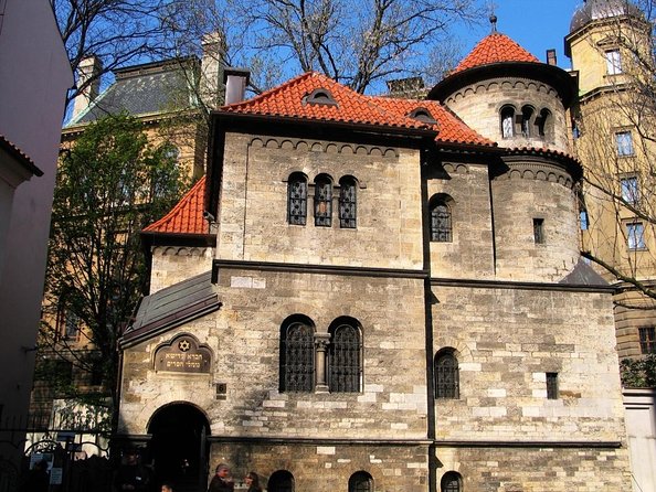 PRIVATE: 3h Stories of Prague Jewish Quarter Tour, Drink Included - Key Points