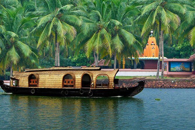 Private 4-Day Tour of Munnar and Aleppey with Houseboat Cruise - Key Points