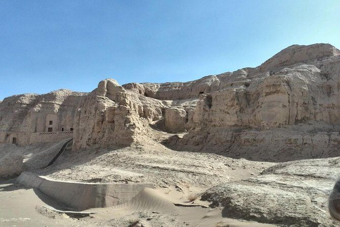 Private 4-Day Tour to Kuqa and Kashgar from Urumqi - Breakdown of the itinerary: what to expect each day