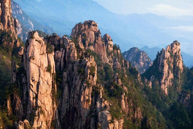 Private 4-Day Tour to Mount Huangshan, Hongcun and Tangyue with Accommodation - A Deep Dive into the Experience