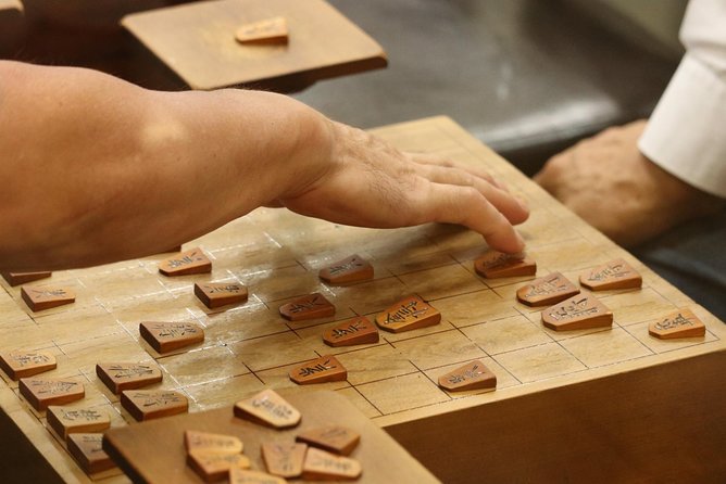 PRIVATE 4-Hour Best of Osaka Local Walk With Castle - Itinerary Overview