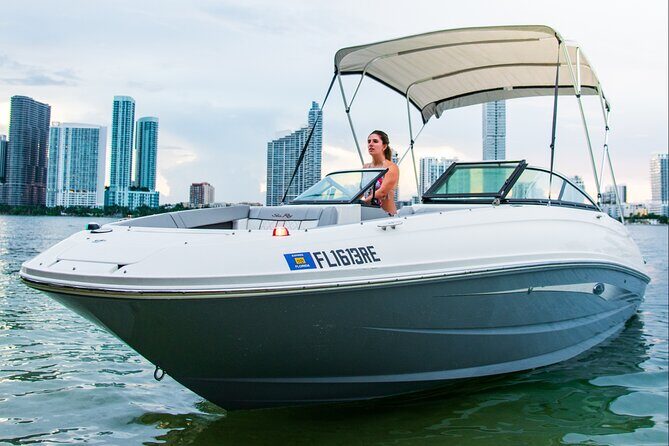 Private 4 hour Boat Rental with Captain in Fort Lauderdale! - Exploring the Experience