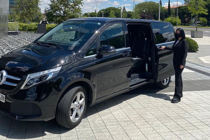 Private 4-Hour City Tour of Milan with Hotel Pick-up and drop off - Authenticity and Expert Guidance