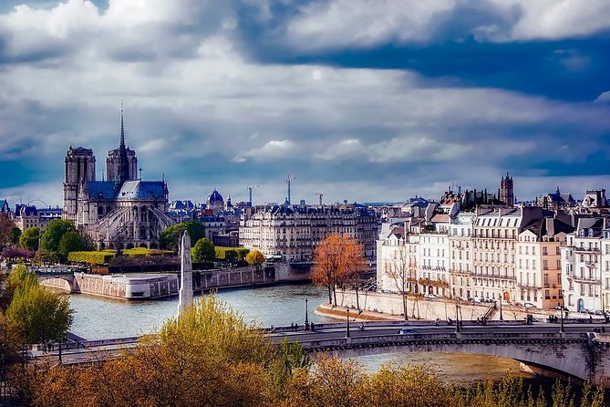 Private 4-Hour City Tour of Paris With Driver and Official Guide - Booking and Pricing Details