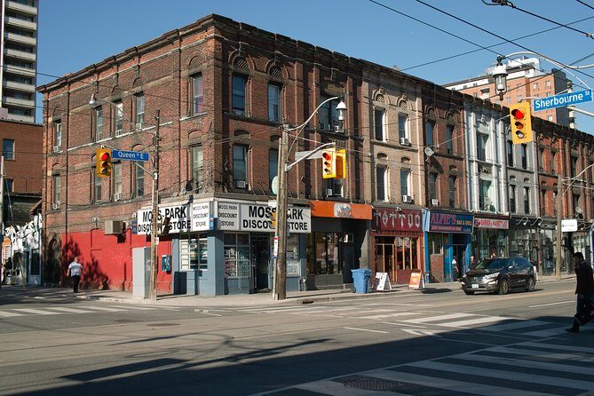 Private 4-hour City Tour of Toronto with driver and guide - Hotel pick up - FAQ
