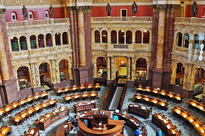 Private 4-hour Walking Tour in Washington with official tour guide - FAQs