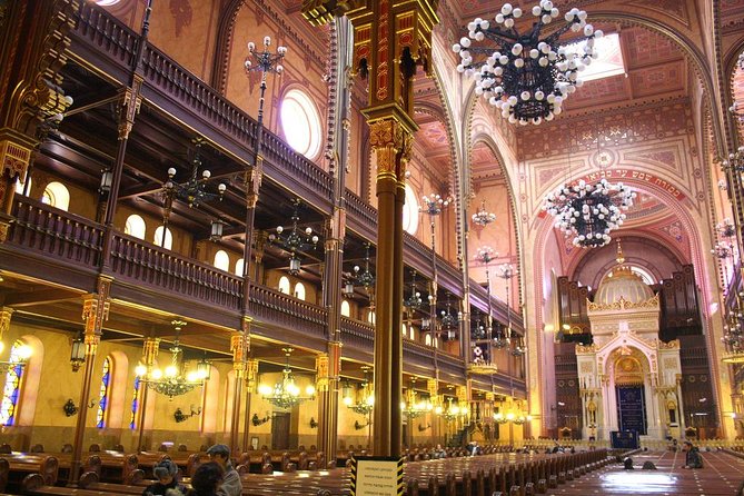 Private 4-hour Walking Tour of Budapest with official tour guide - The Sum Up