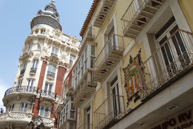 Private 4-hour walking tour of Cartagena with official tour guide - FAQ
