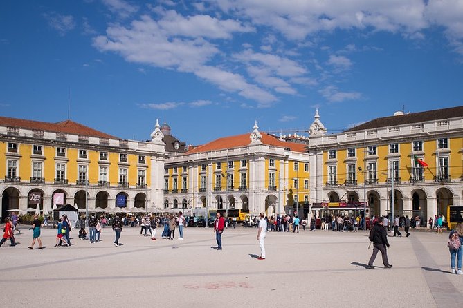 Private 4-hour Walking Tour of Lisbon with official tour guide - The Sum Up