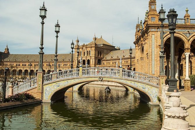 Private 4-hour Walking Tour of Sevilla with official tour guide - The Sum Up