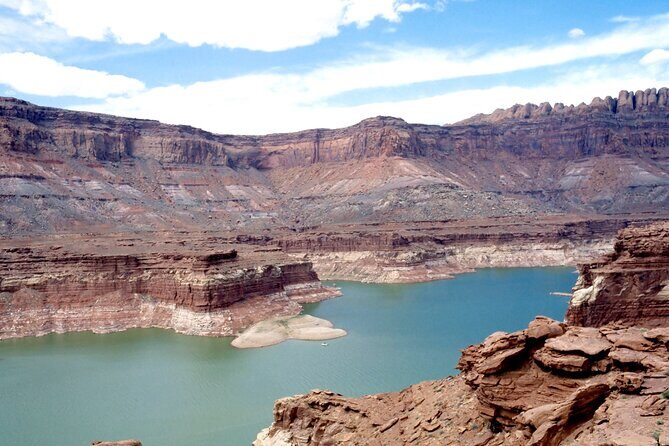 Private 4 Hours Stretch Limo Tour in Hoover Dam - About the Provider: New Vegas VIP