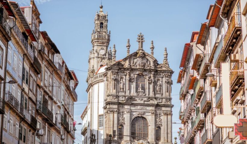 Private 4 hours tour of the "Main Monuments" in Oporto - The Sum Up