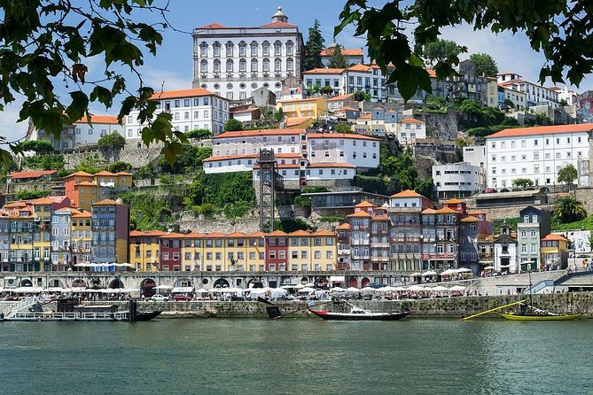 Private 4 hours tour of the "Main Monuments" in Oporto w/ pick up - Authentic Experiences & Authenticity