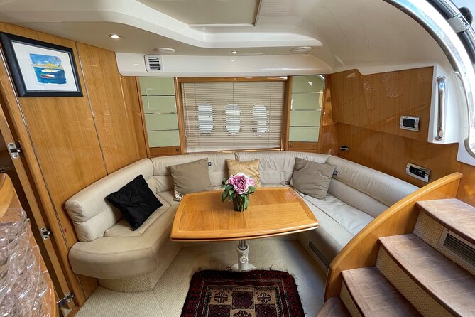 Private 4h Half-Day Luxury Boat Trip from Puerto Banus, Marbella - FAQ