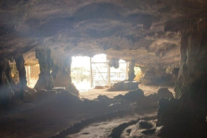 Private 4x4 Natural Pool, Caves & Baby Beach by Cross Aruba Tours - Exploring Aruba’s Natural and Cultural Treasures