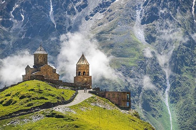 Private 5-Day Tours & Transfers From Tbilisi to Top Georgia Spots - Pickup and Meeting Details