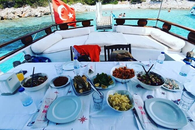 Private 6-Hour Boat Tour With Lunch in Bodrum Bays - Customer Experiences