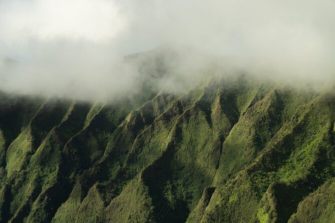 Private 60 Minutes Helicopter Tour in Honolulu - Safety Measures and Equipment