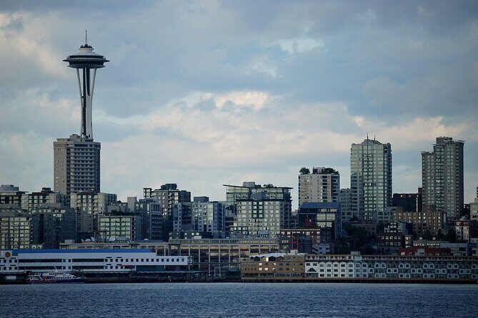 Private 8-hour City Tour of Seattle and Snoqualmie Falls with driver only - Starting with a Deep Dive into the Itinerary