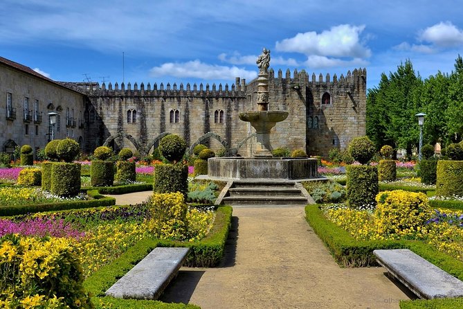 Private 8-hour tour to Braga and Guimaraes from Porto Hotel w/ driver and guide - FAQ