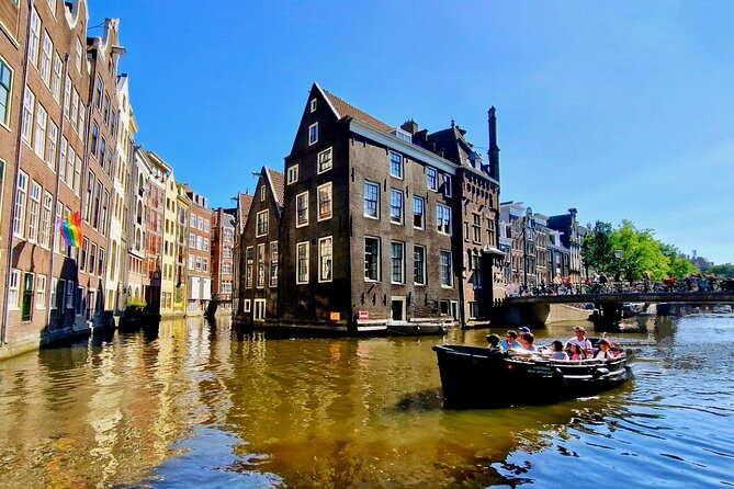 Private 90 Minute Amsterdam Old City Canal Cruise - Additional Information on Drinks Available