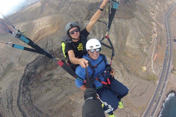 Private Activity Paragliding Flight in Gran Canaria - A Closer Look at the Paragliding Experience