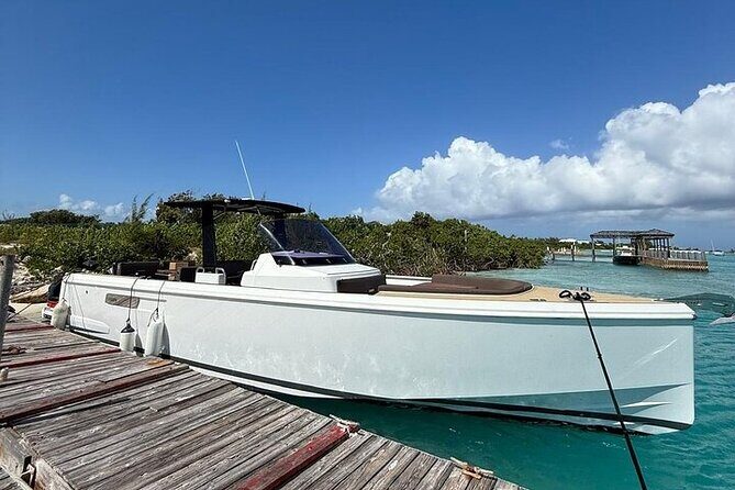Private Afternoon Tour Fjord 38 Ben - Discover the Best of Turks and Caicos in Comfort and Style