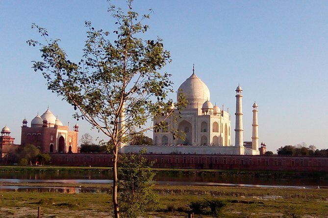 Private Agra Day Tour With Tuk Tuk - Exploring the Tour in Detail